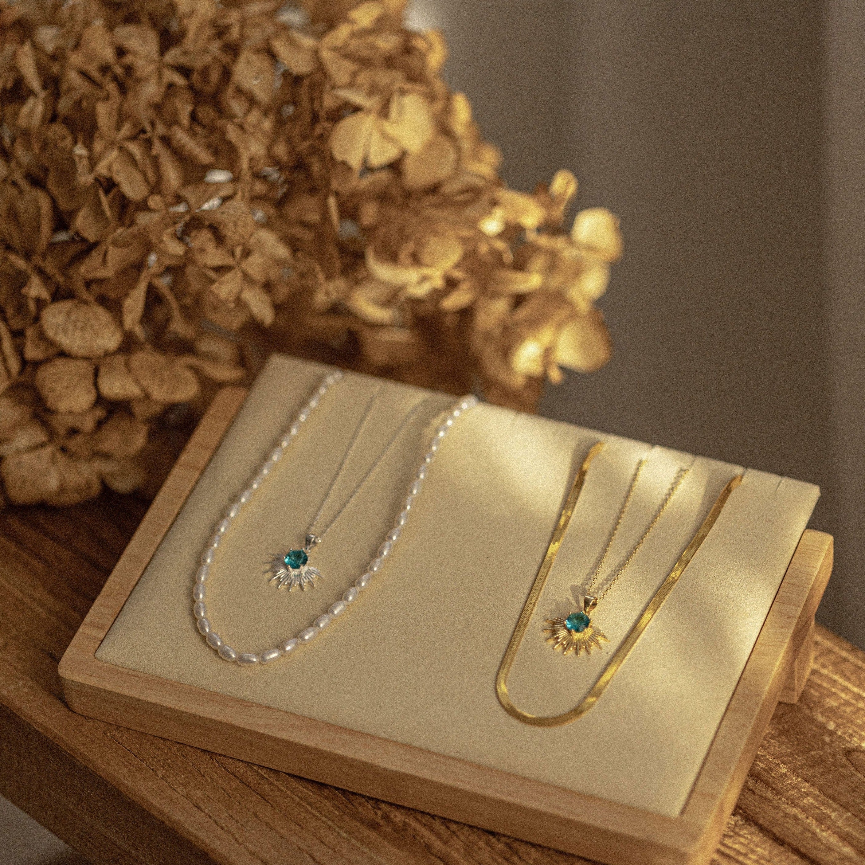 Necklace Display Stand Raised – Silver Linings Collective